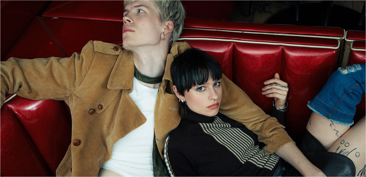 VINTAGE REVIVALS Online Shop